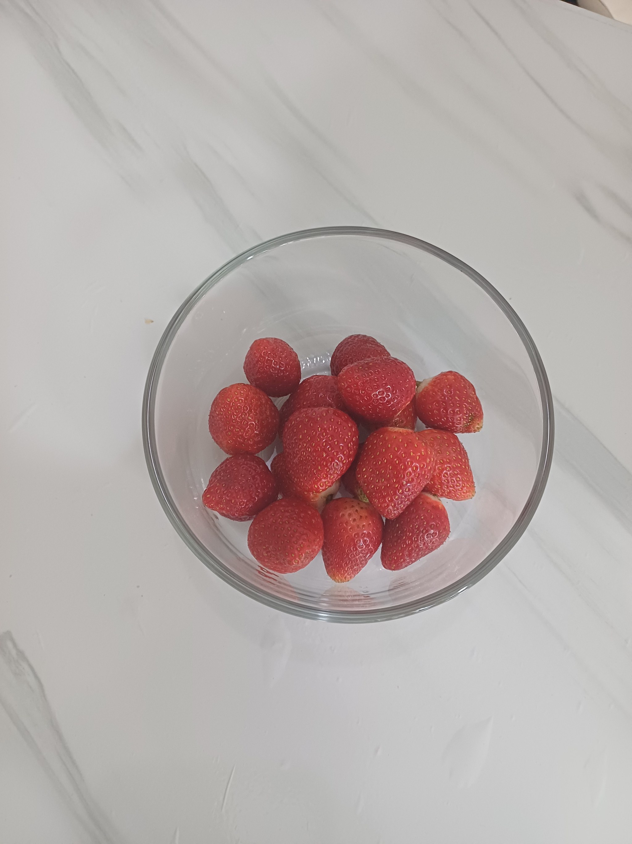 Stroberi: Buah Semu Cantik Yang Popular Untuk Dessert – Dian Noeh